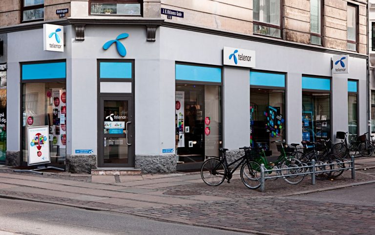 Telenor fyrer ansatte og lukker butikker - MereMobil.dk